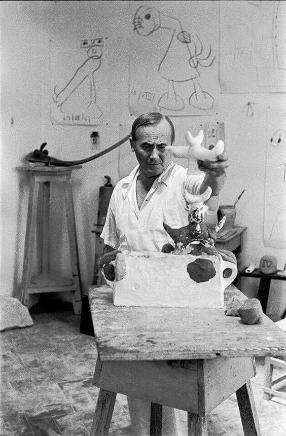 Joan Miró: Unveiling the Phases of the Artist's Evolution - Phan Ling ...